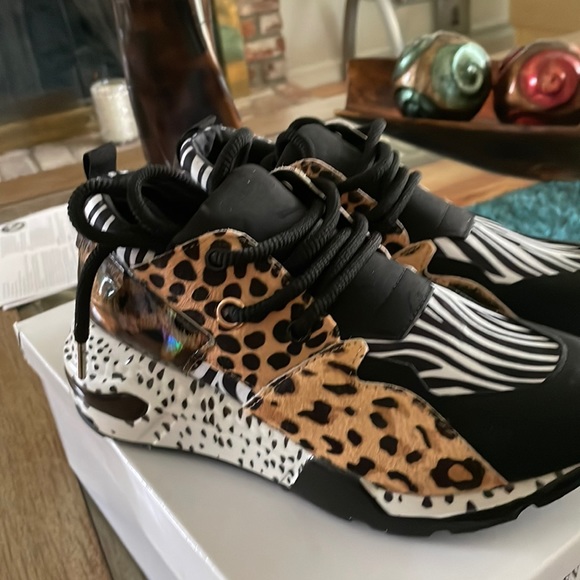 Steve Madden | Shoes | Steve Madden Tennis Shoe | Poshmark